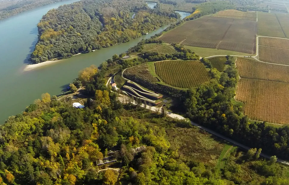 What are earth-covered buildings? - iMedia