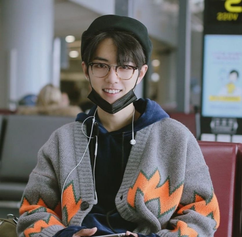 Beret style: Zhang Yixing, Xiao Zhan, Yi Yan Qianxi, Li Xian, Gong Jun, Wang Junkai, Wang Yuan ...