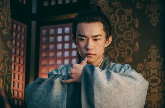 See also "bad handsome", the three main points are too good, not to ...