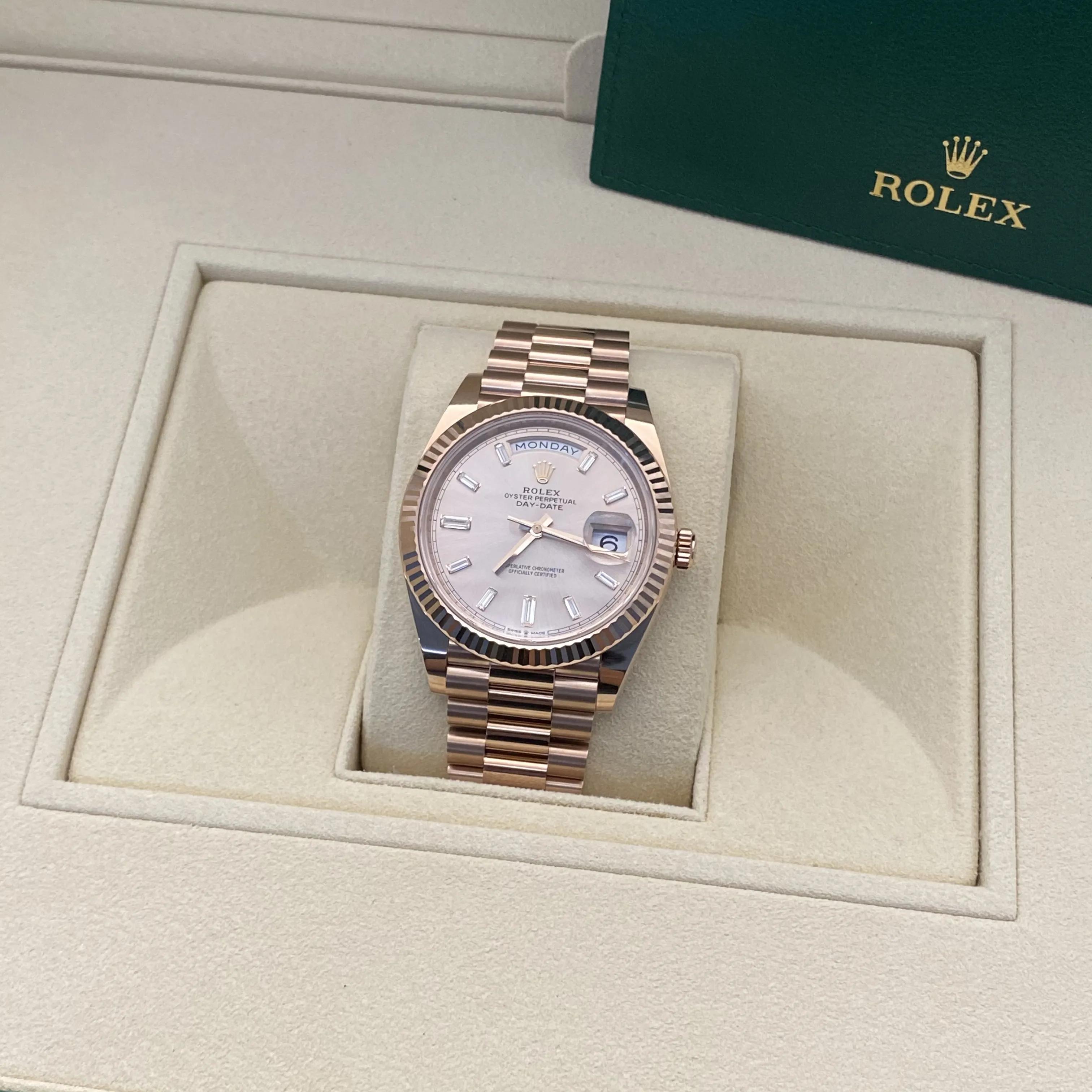 The hidden code of the Rolex crown - iNEWS