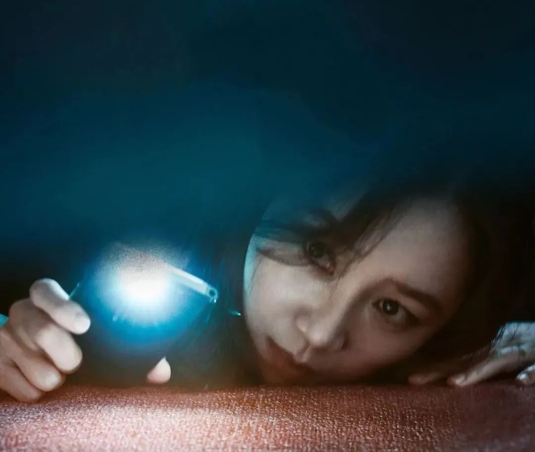 Bai Baihe's version of "Door Lock" is released, comparing with the ...