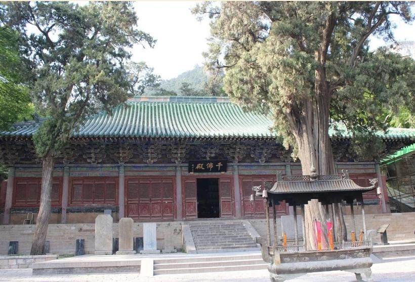Jinan Lingyan Temple - iNEWS