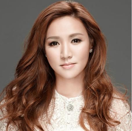 Li Ruien: married Prince Jinlilai at the age of 29, moved out of the ...