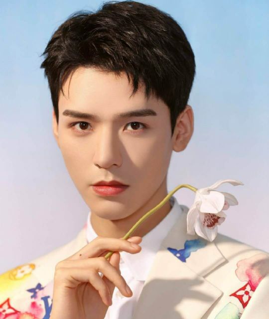 Little gossip, Deng Lun, Jing Tian, Ju Jingyi, Li Tong, Gong Jun, Zhao ...