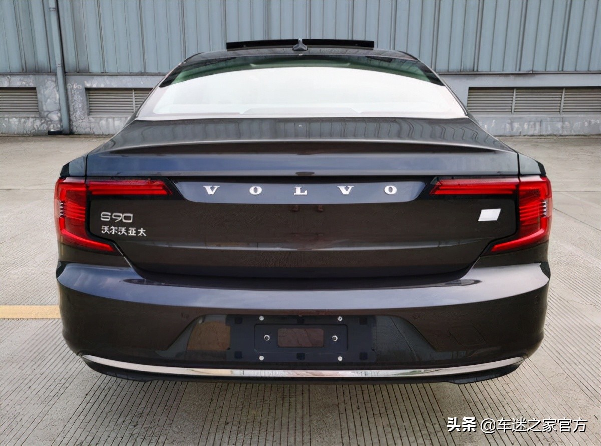 Real car images of Volvo's three T8 plug-in hybrid models exposed to be ...