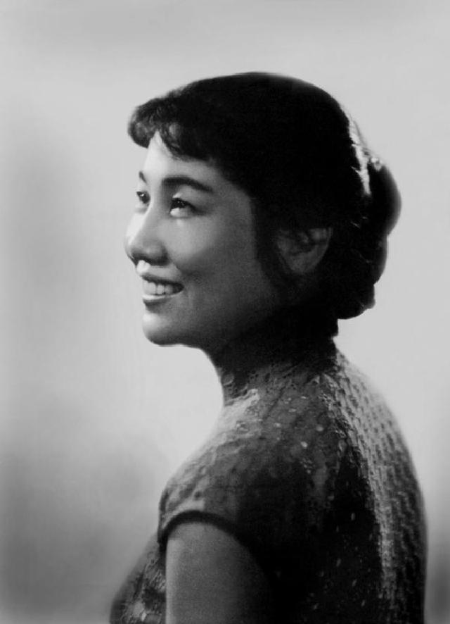 Zhang Ruifang: separated from his first love at the age of 19, married ...