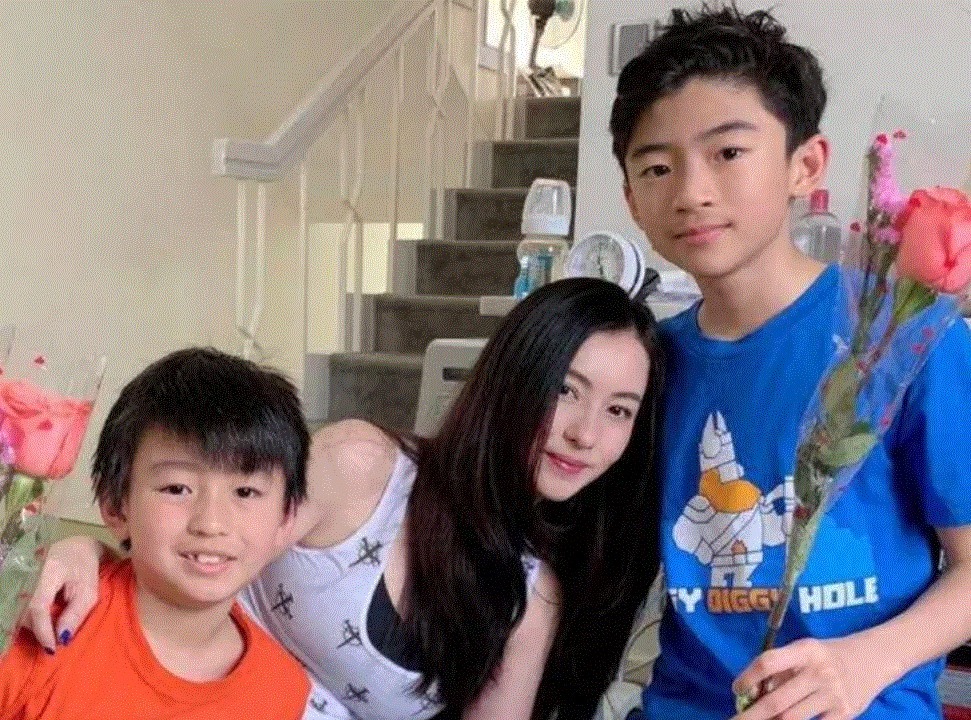 "The Tramp" Edison Chen, "Yanzhaomen" 11 years ago, destroyed more than ...