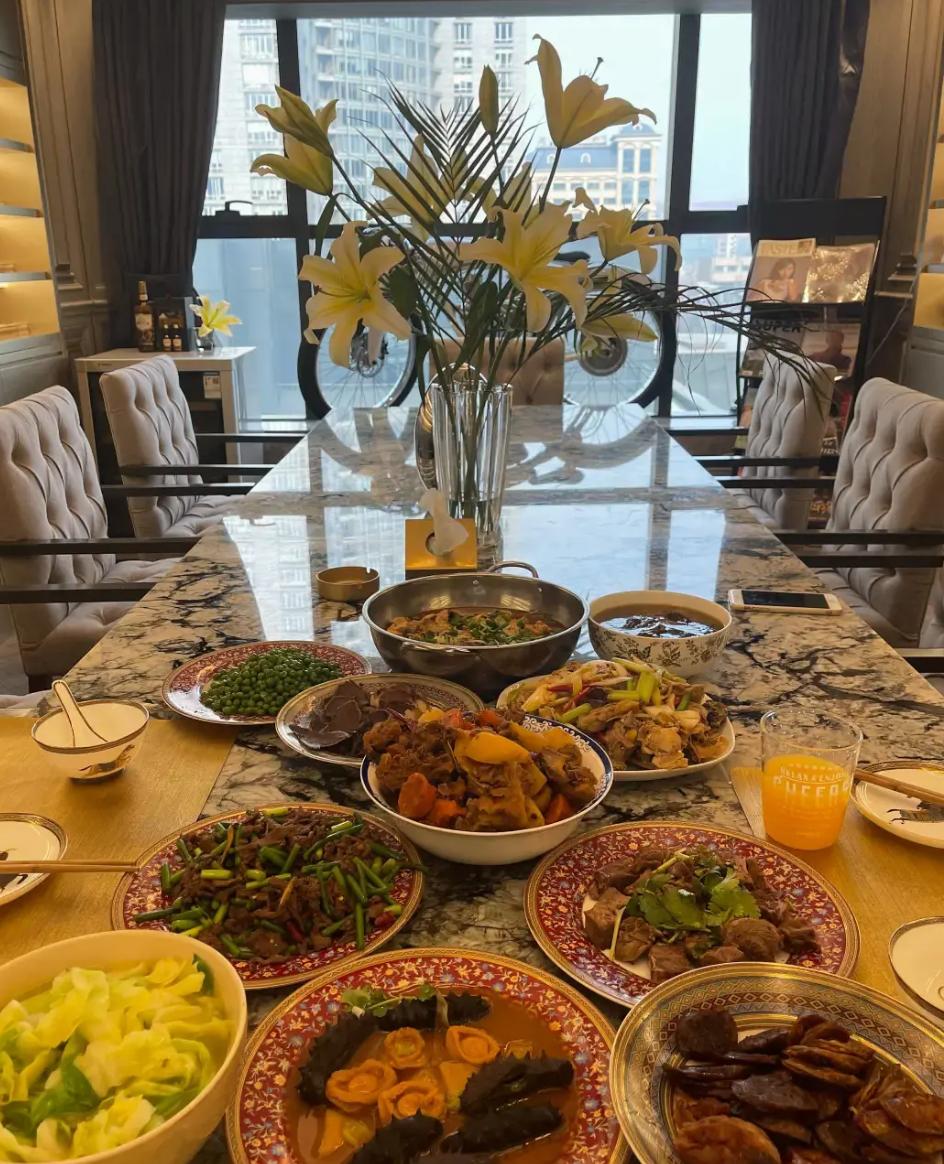 Jike Junyi's mansion was picked up, and the luxury was like a palace ...
