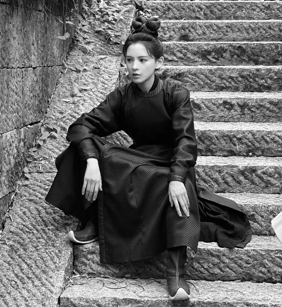 "Song of the Lord" was announced, Cheng Yi partnered with Wang Sicong's ...