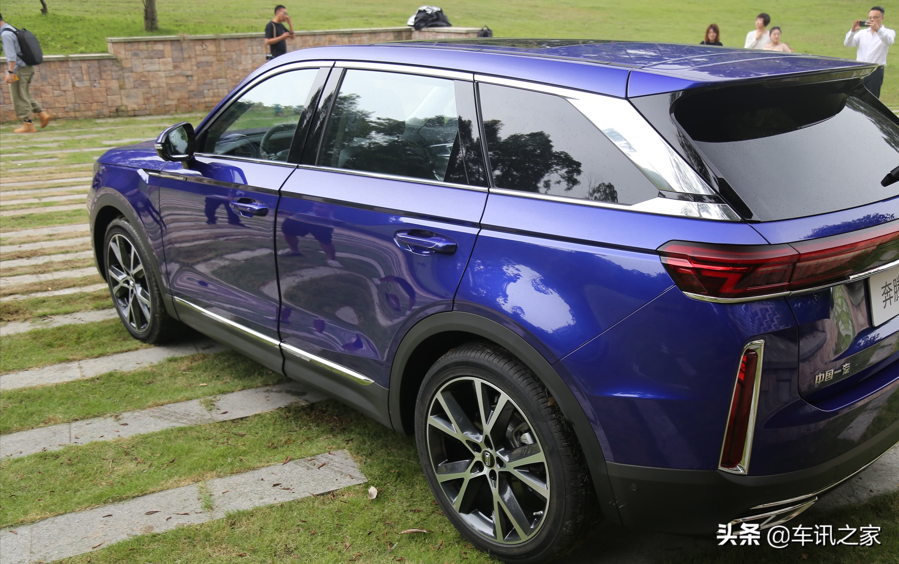 Equipped with imported 6AT, 224 horsepower, 8 speakers, show you Pentium T99 - iNEWS