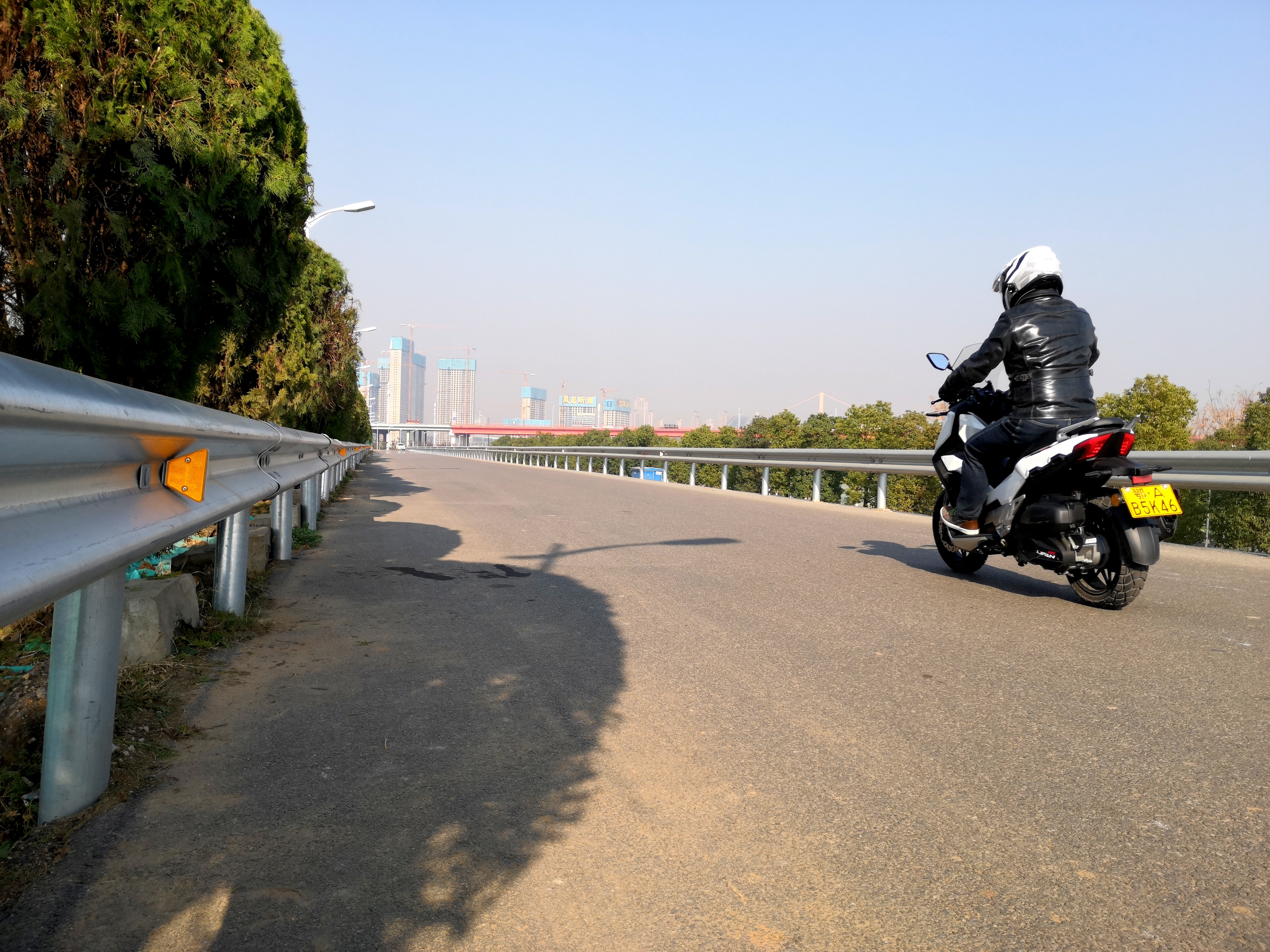 Dynamic test drive and evaluation of crossover pedal Lifan KPV150 - iNEWS