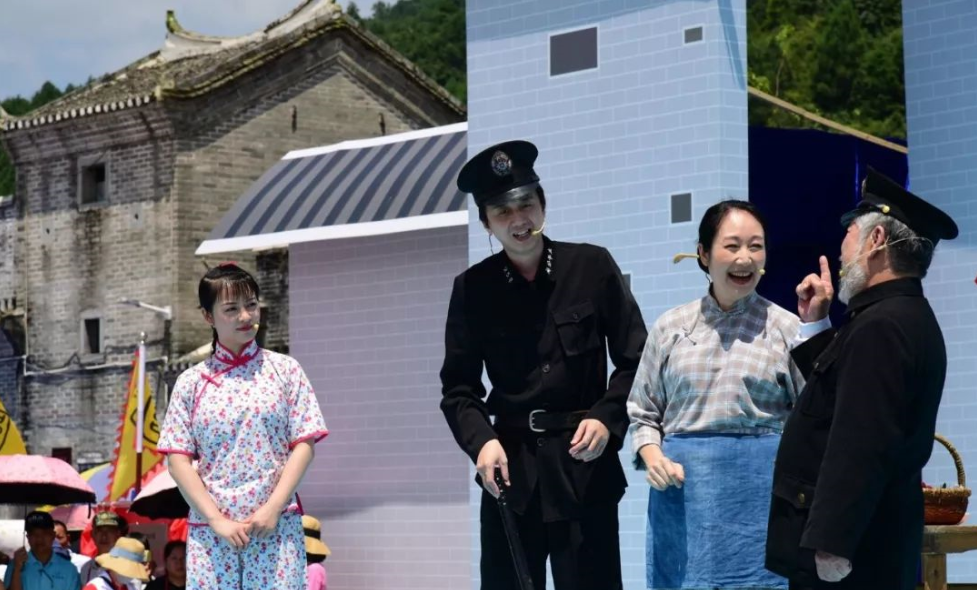 Do you still remember Axiang in "Seventy-two Tenants"?I only know her ...