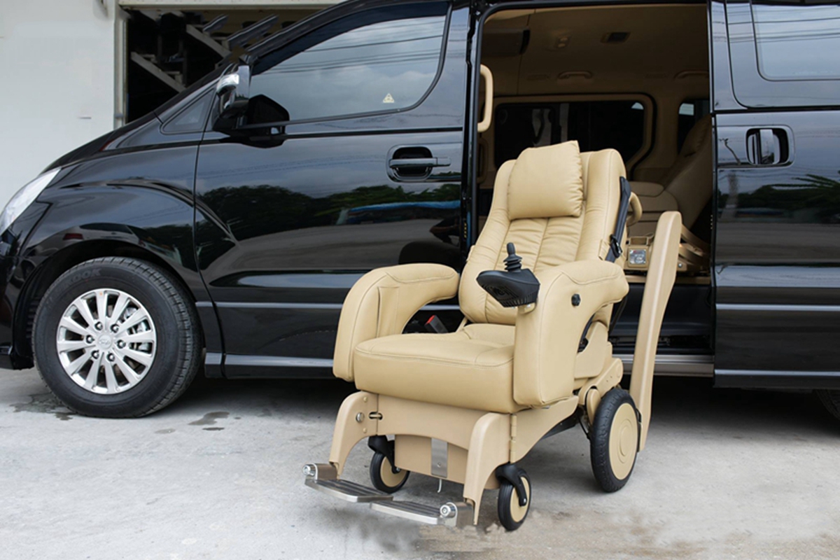 Car modified welfare seats, travel is super convenient - iNEWS