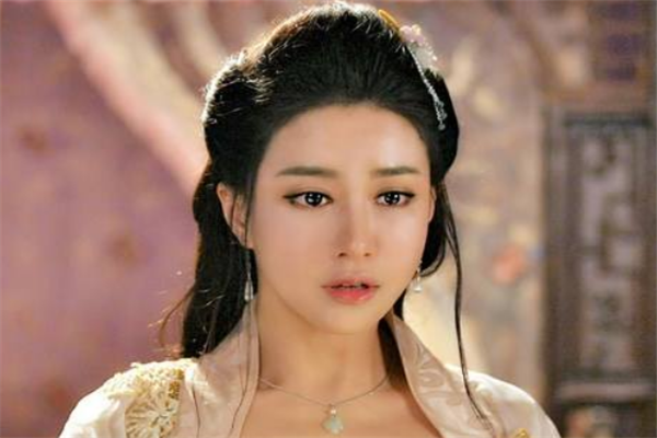 There is a snake guarded by natural enemies, how did Bai Suzhen steal ...