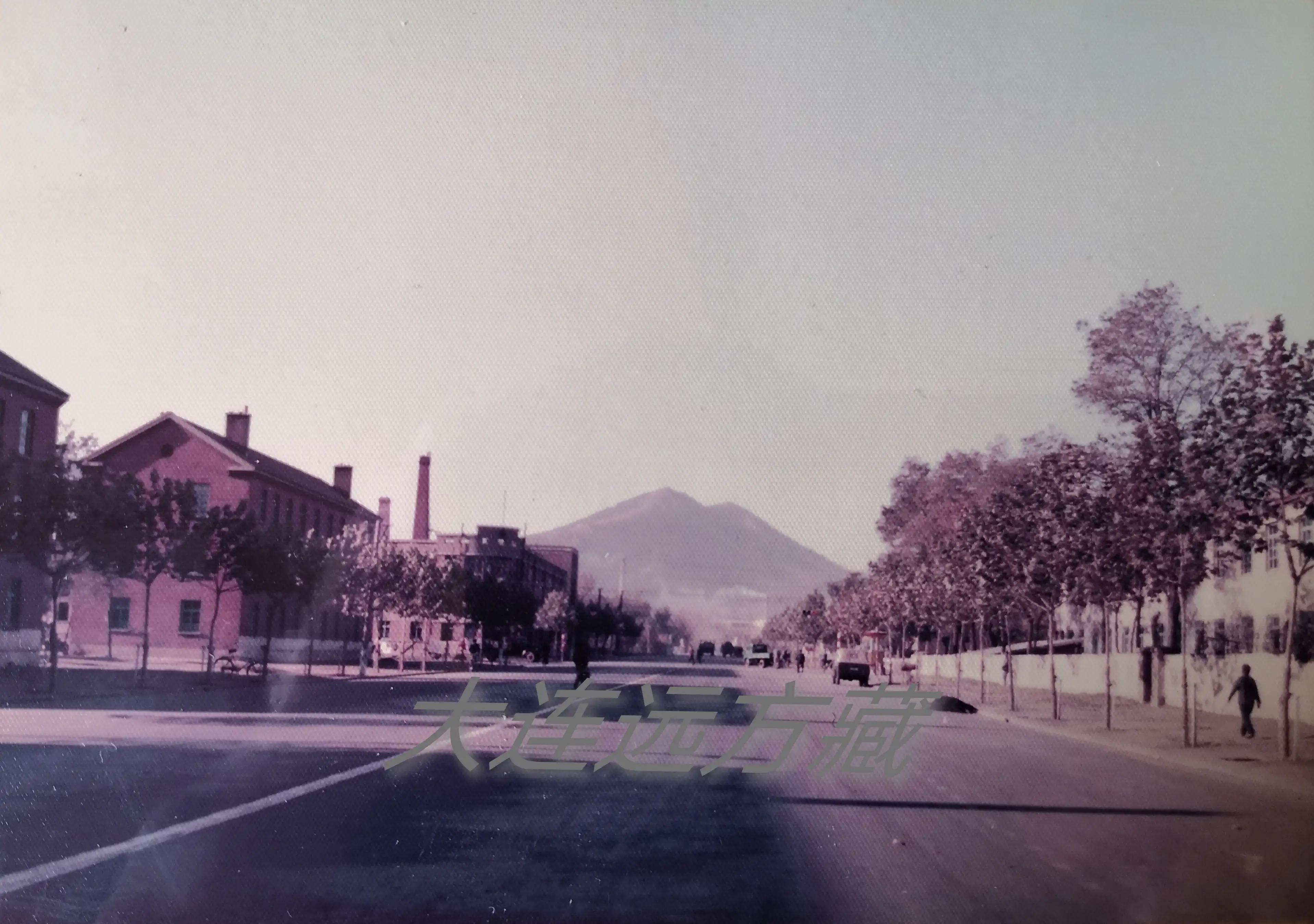 With ten old photos of Dalian in the late 1970s, who can accurately ...