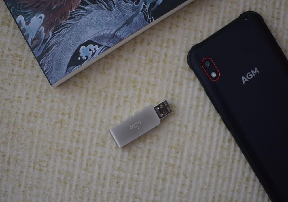 Taking into account both appearance and strength, the Patriot aigo U330 sets the benchmark for ...