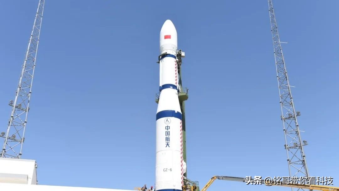 The Long March 6 liquid rocket puts Zhongzi Group 02 satellites into ...