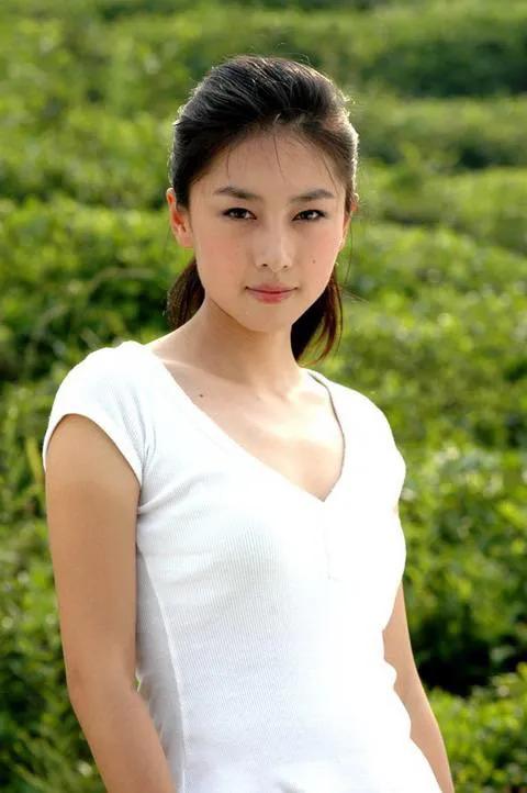 Beauty star Jia Xiaochen - iNEWS