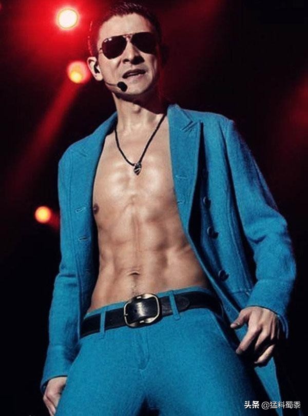 60-year-old Andy Lau showed off his figure on his birthday. He claimed ...