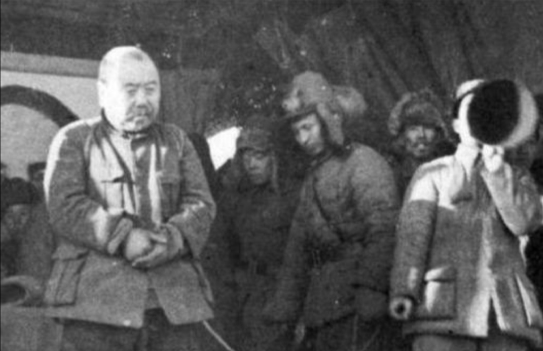 Frustrated in suppressing the bandits, Wang Kuixian pretended to be a ...