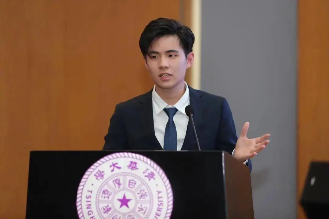 This "Chinese-Russian handsome guy" is on fire!Not only is he handsome ...