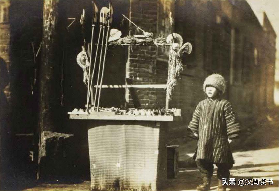 Devil's Peep: 2,473 old photos taken secretly before Japan's invasion ...