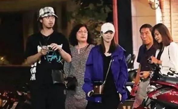 He has been in love with his girlfriend for many years but has not ...