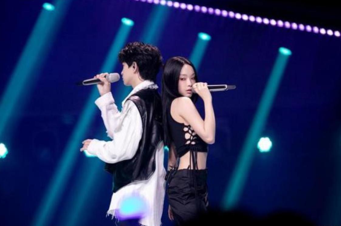 Fan Yu, the most mysterious singer who once sang in a mask, has finally ...