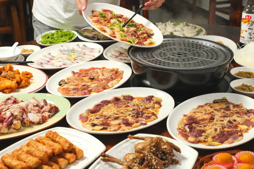 There is a private kitchen in Foshan. With authentic sauna dishes, even ...