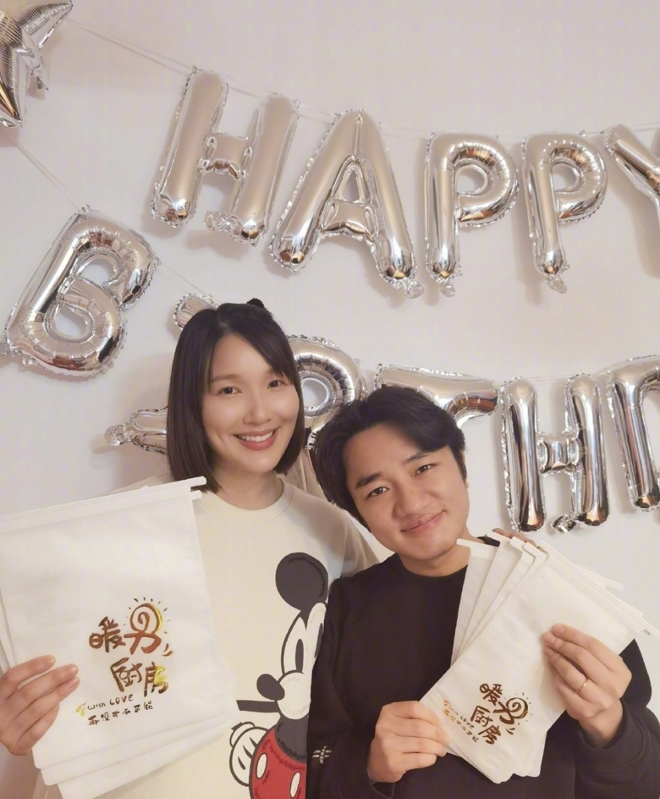 Wang Zulan posts, Li Yanan successfully gave birth to a second sister ...
