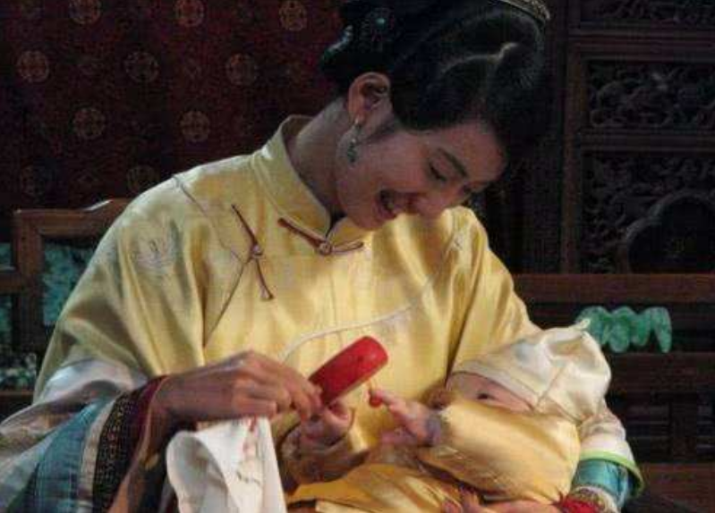 How miserable was the ancient nanny? Pu Yi: Her baby was starved to ...