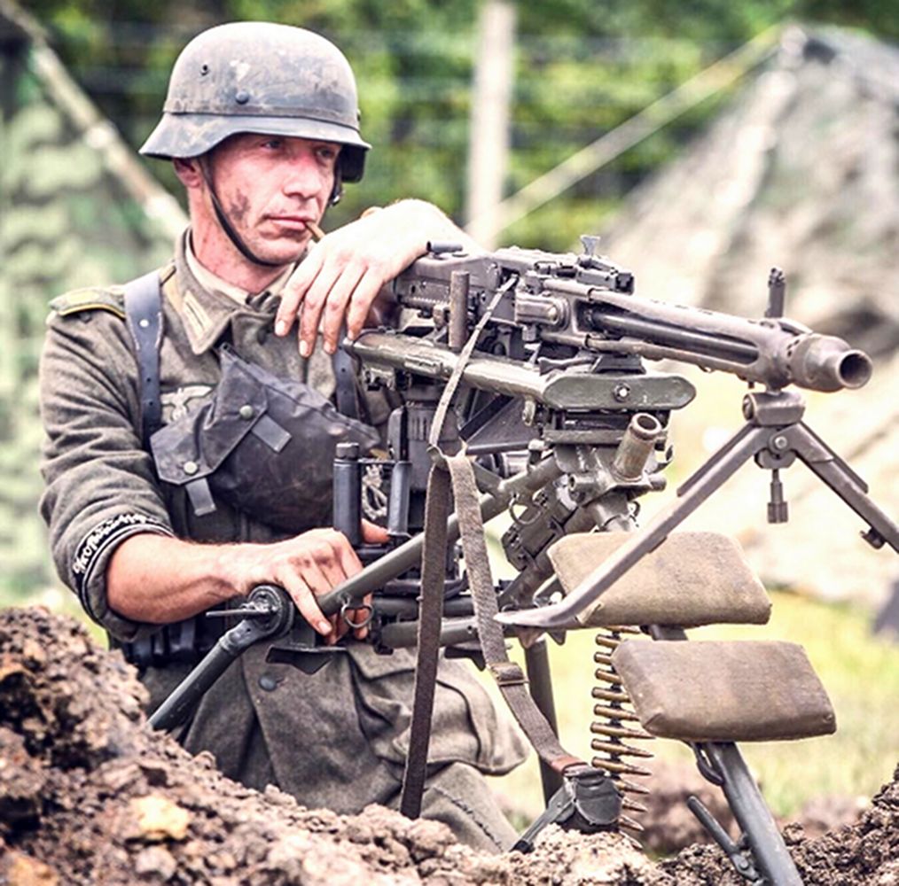 MG42 machine gun of German light weapons of World War II - iNEWS