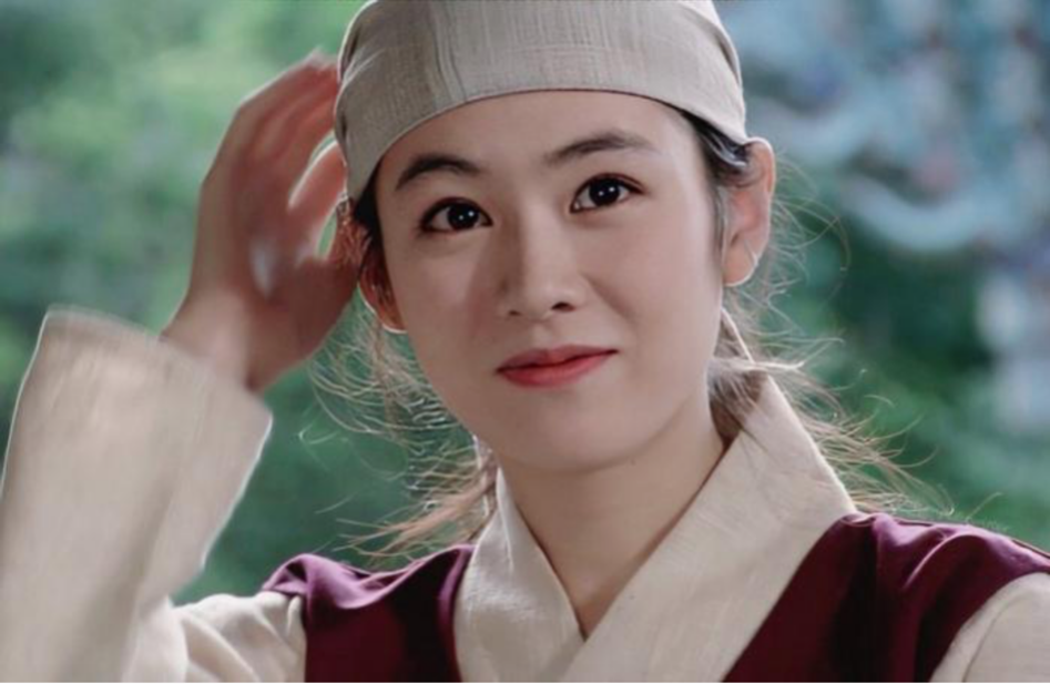 The 38-year-old Son Yejin's sexy swimming photos were exposed, with a ...