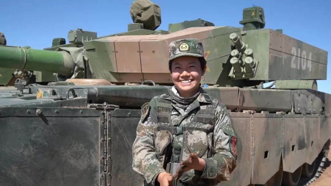 What is the background of a great power!The female soldiers in the ...