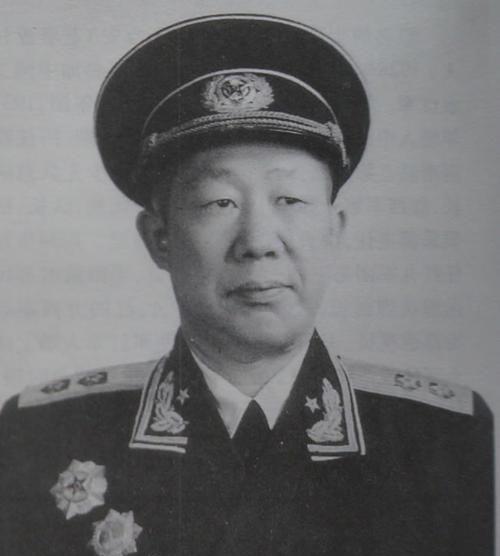 When the fighter plane appeared, the regimental commander Zhou Renjie ...