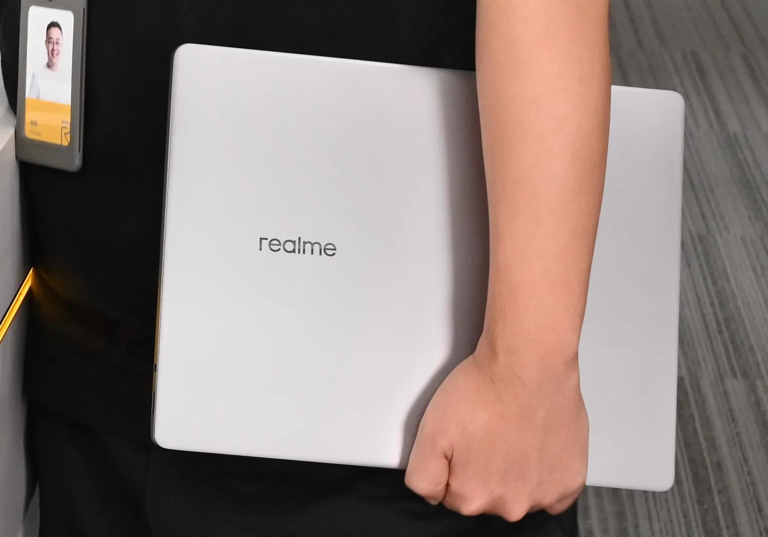 Realme's first laptop product was exposed, featuring a thin and light ...