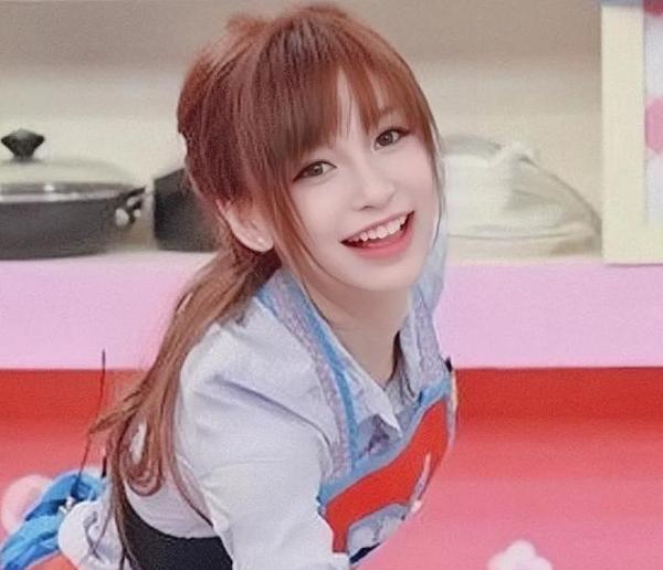 14歲出道，從嫩模到當紅小花，anglebaby鮮為人知成名史 - 資訊咖