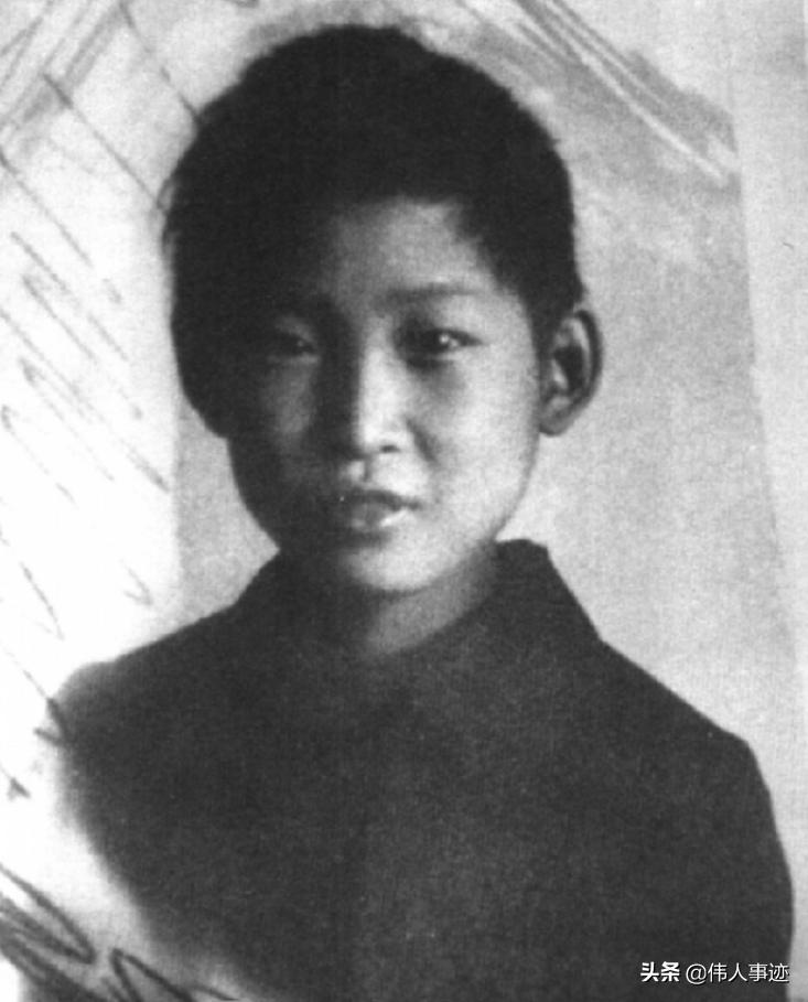 Li Min planted many roses in front of the house, and whenever Mao ...