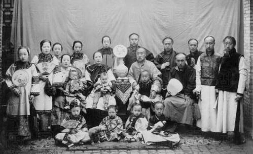 In ancient times, men with three wives and four concubines, the brothel ...