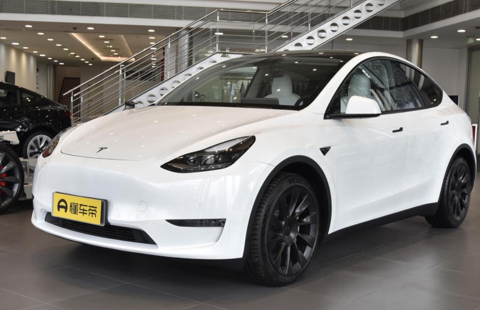What should I do if the Tesla MODEL Y air conditioner makes abnormal ...