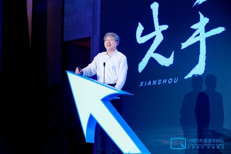 Yin Tongyue, who is immersed in building a car, should look up more and ...