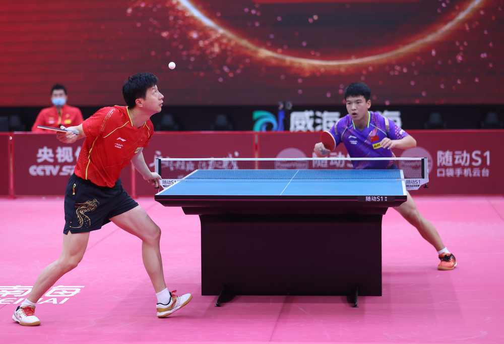 Ma Long made a good start, defeated 18-year-old Xiang Peng 4-1 in the ...