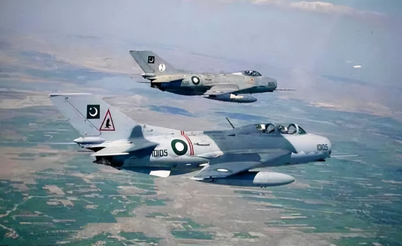 How strong is the J-6, China's most exported fighter? - iNEWS