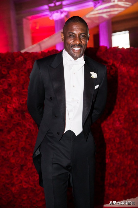 The most handsome uncle in the world - iNEWS