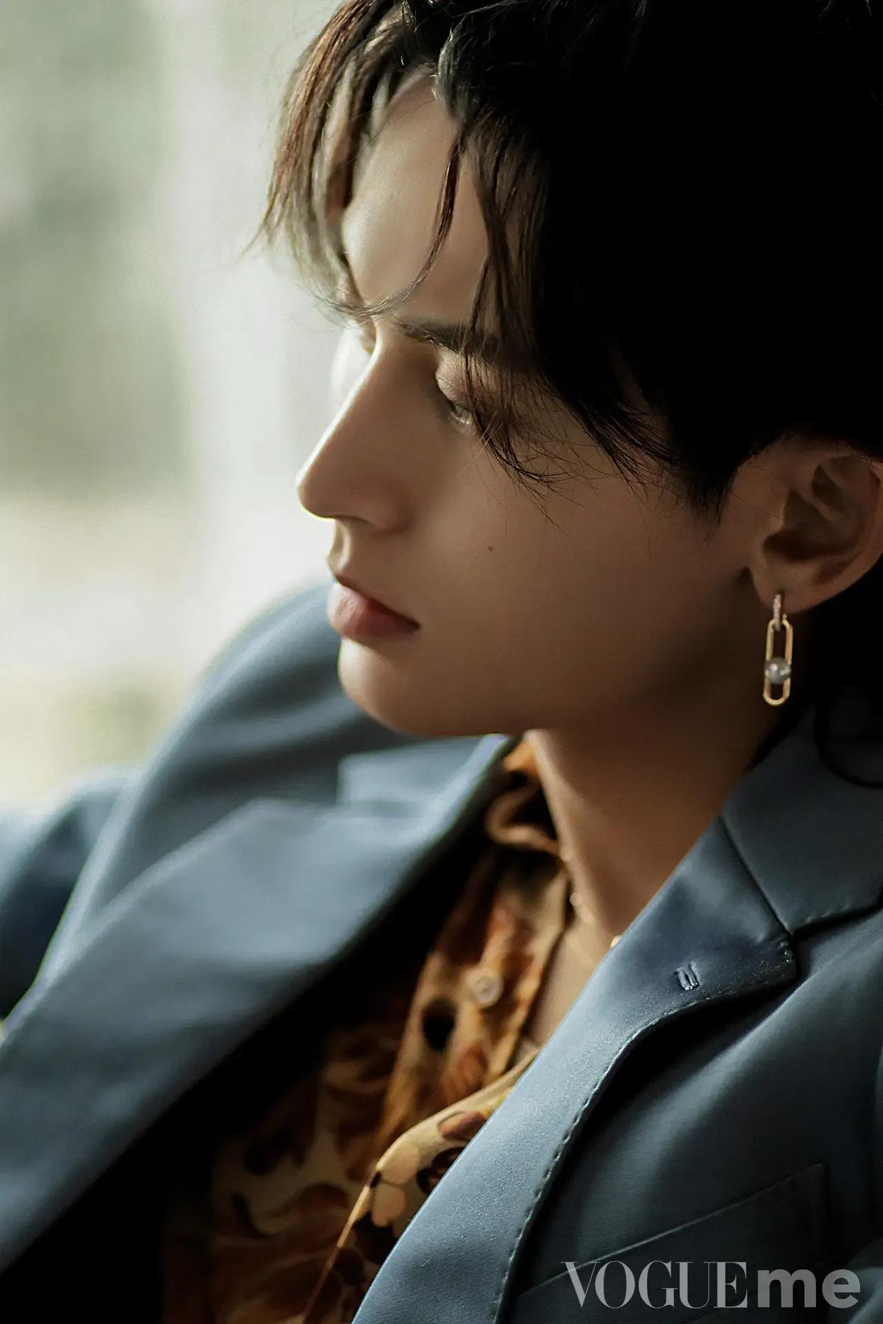 Zhang Zhehan Deng VOGUE Cover-Long Hair Return - iNEWS