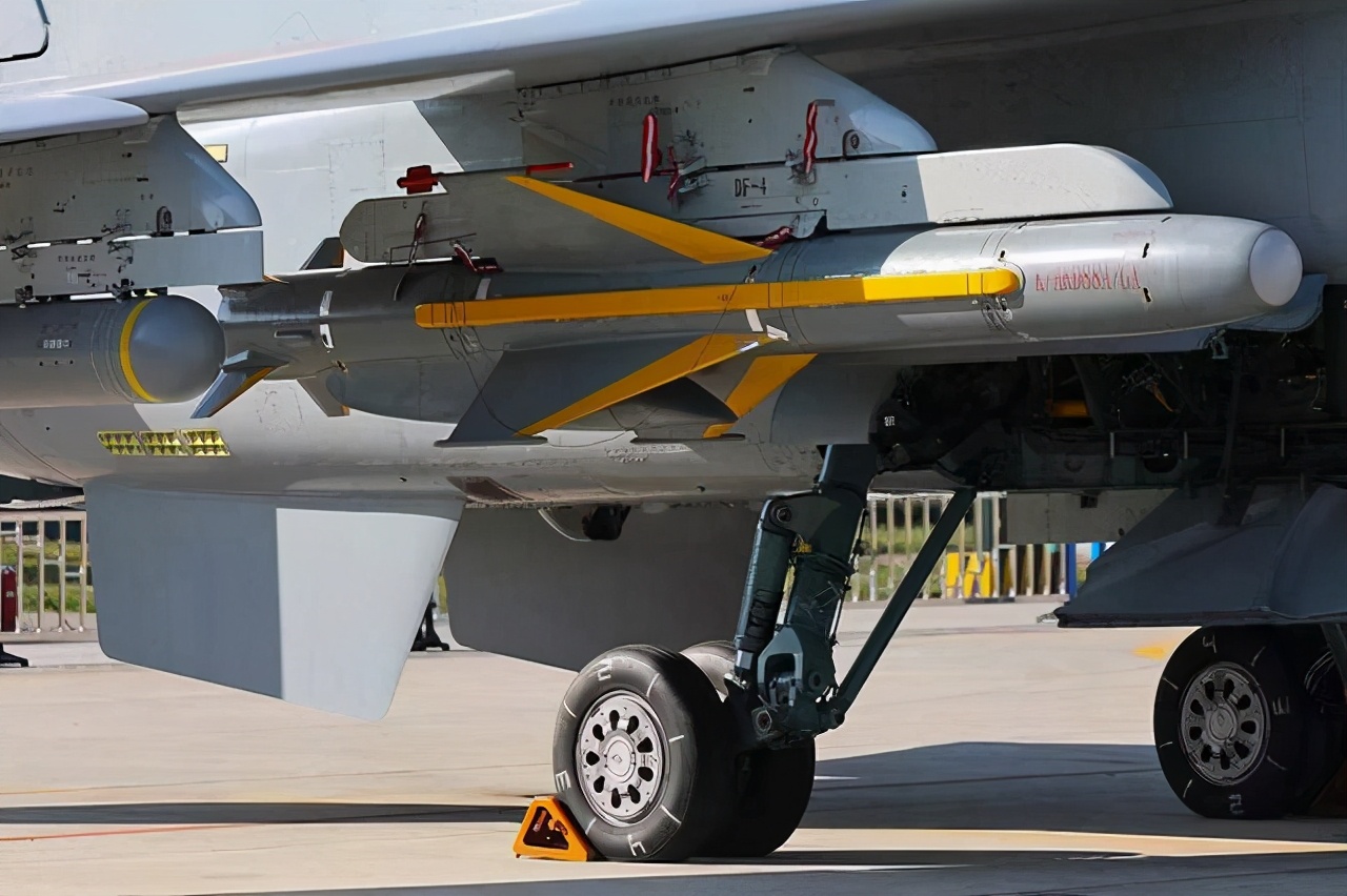 For the first time in the People's Liberation Army exercise, the J-16 ...