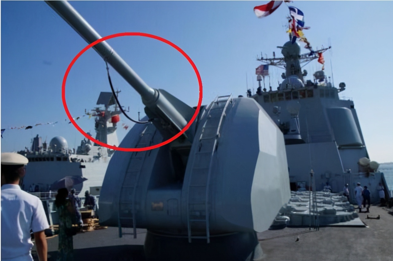 Don't underestimate the old guys, the naval guns on modern destroyers ...