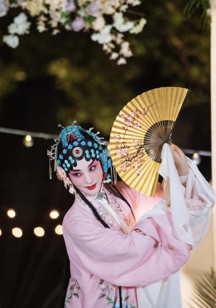 Jiang Qinqin wears a costume to sing for Chen Jianbin again, the 17 ...