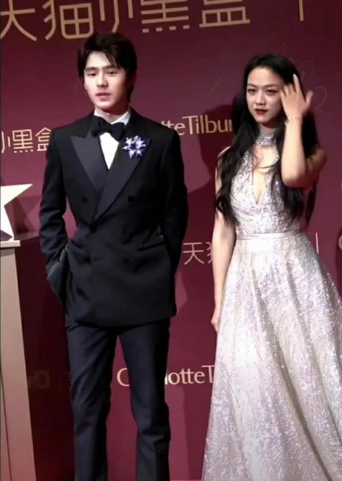 42-year-old Tang Wei and 24-year-old Liu Haoran were in the same frame ...
