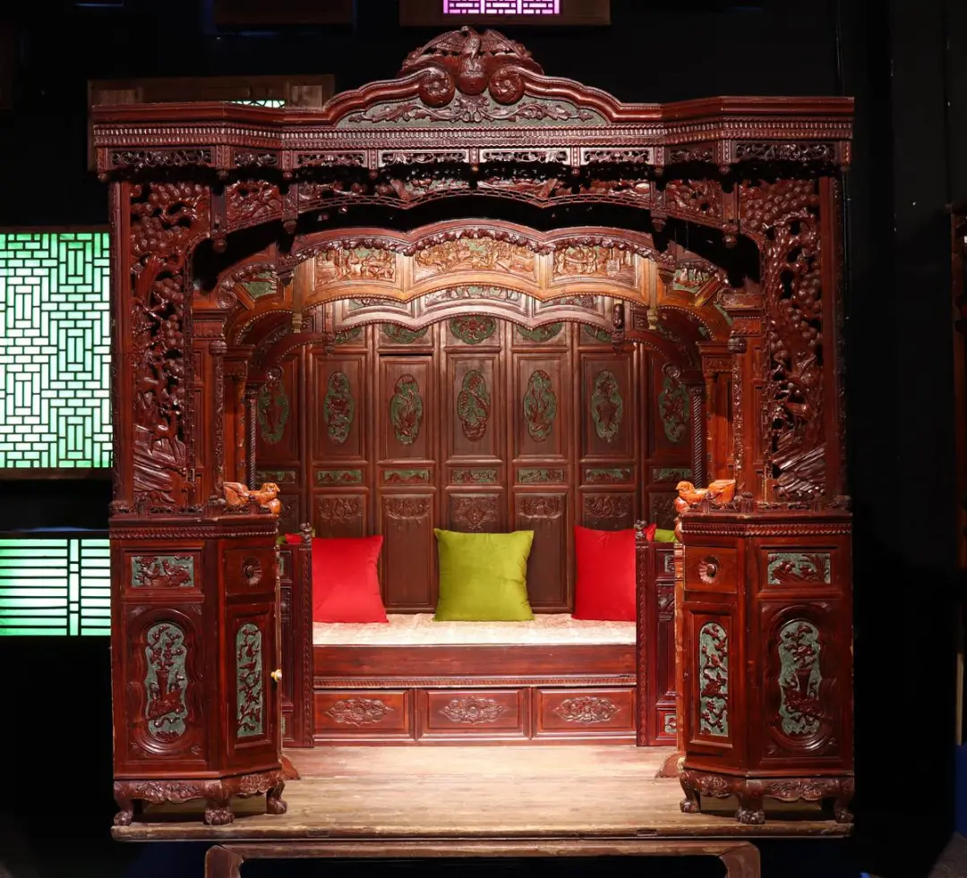 Chinese Bed Furniture: Pressure, Shelf Bed, Luo Han Bed, Guisei - iNEWS